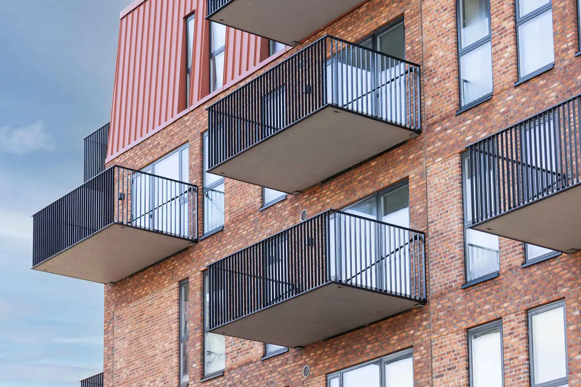 Steinbeck / Slim Concrete Elements in UHPC / Hi-Con