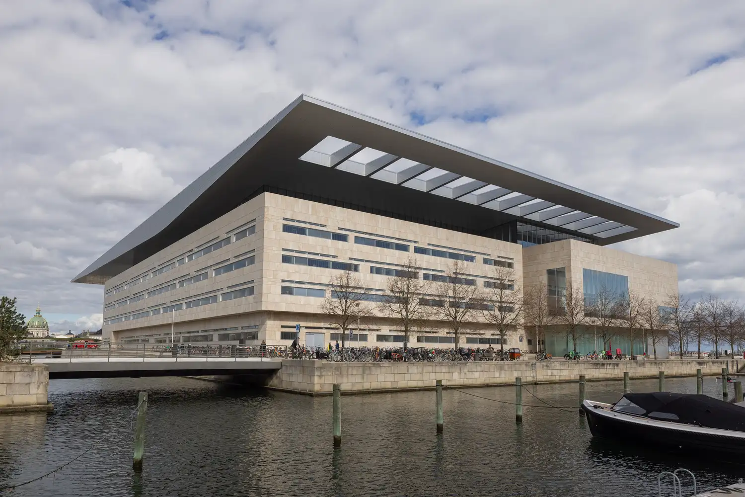 UHPC chosen for renovation of bridges by the Opera