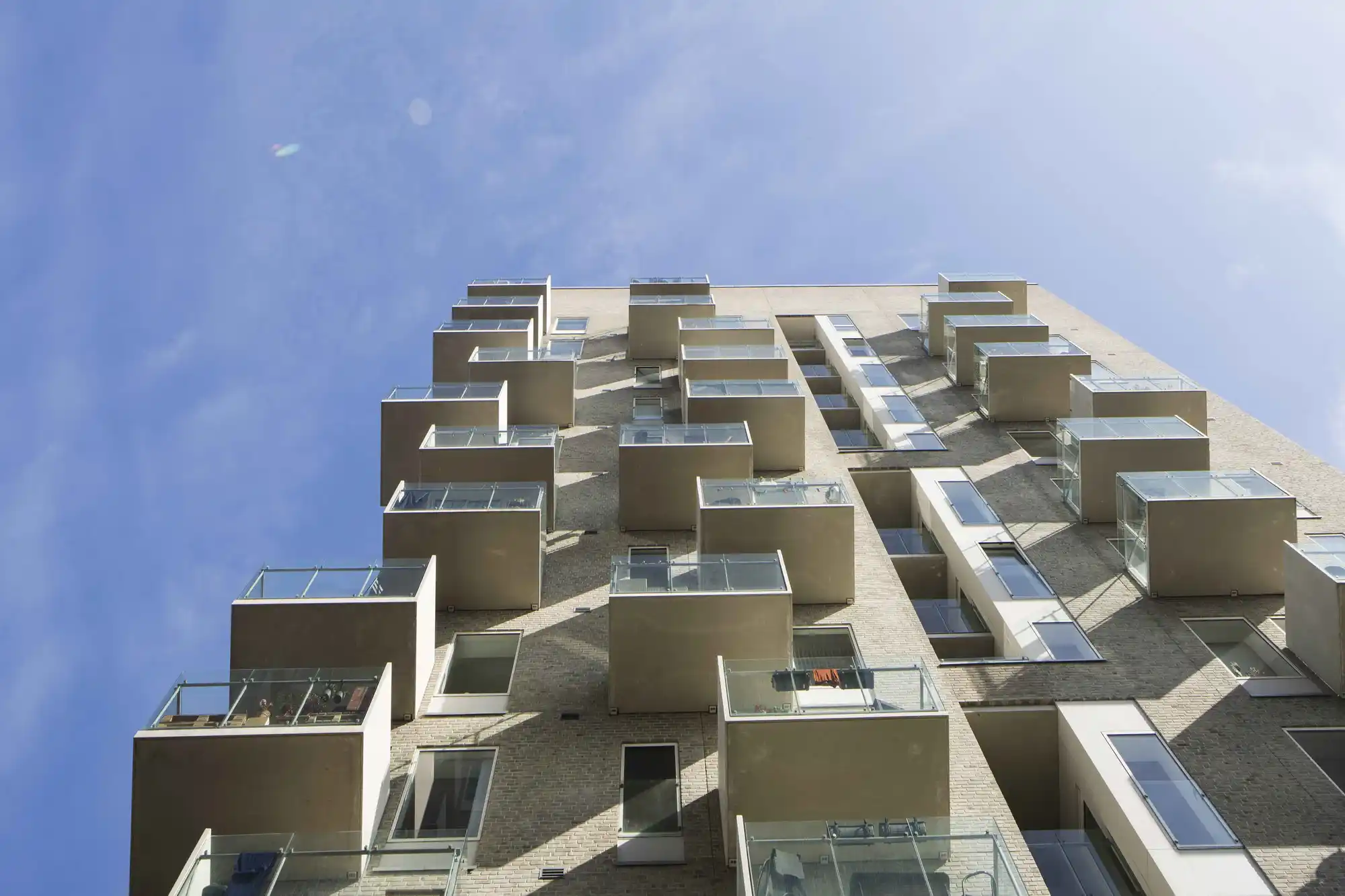 What does a balcony in Ultra High Performance Concrete cost?